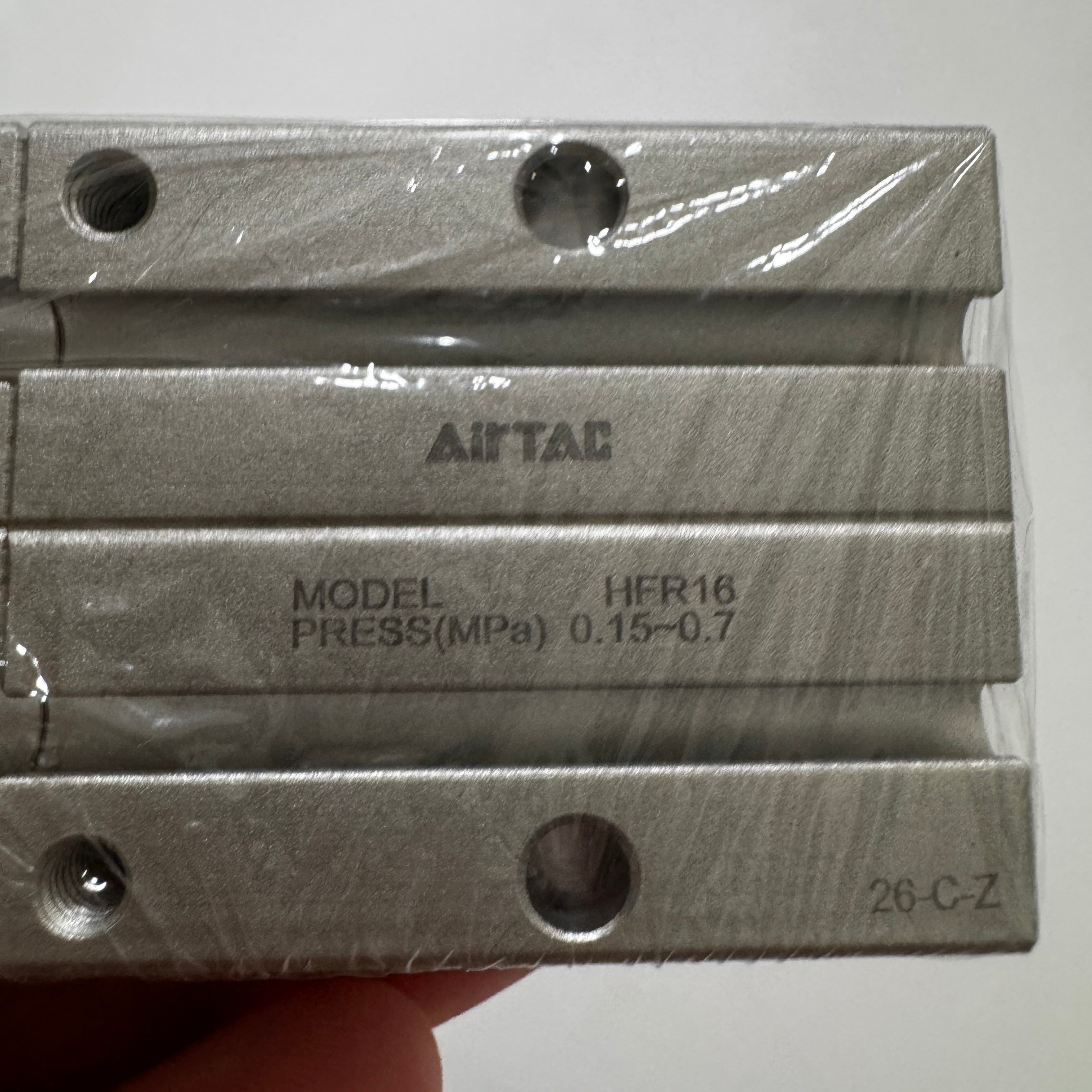 Airtac HFR series: open and close type pneumatic finger - HFR16