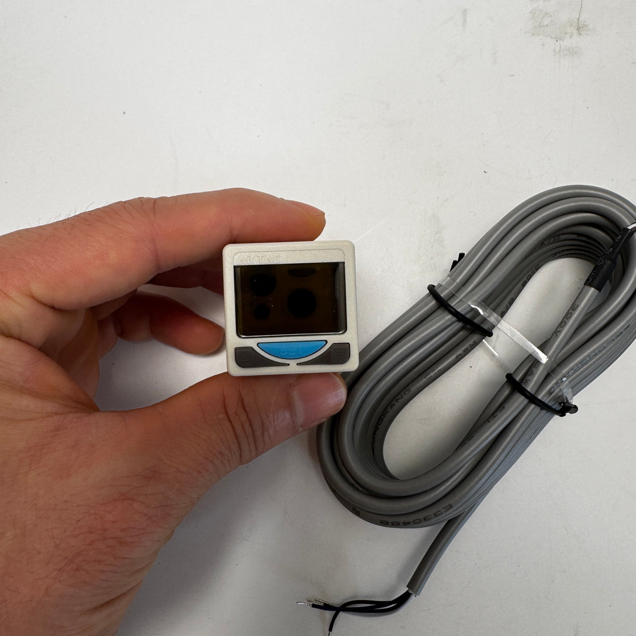 Airtac DPS-P1: Digital display pressure sensor - DPSP1-10050